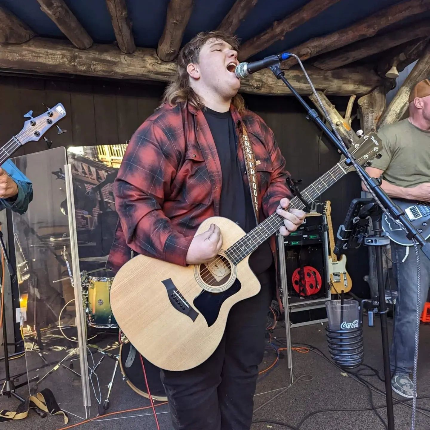 Roadrunner Restaurant & Saloon